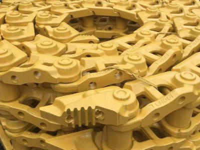 Steel Track Chains - Excavator, Dozer Track Chains | ConEquip Parts